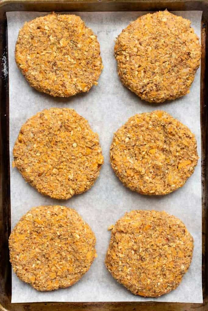 Chipotle Butternut Squash White Bean Burgers | Simply Quinoa