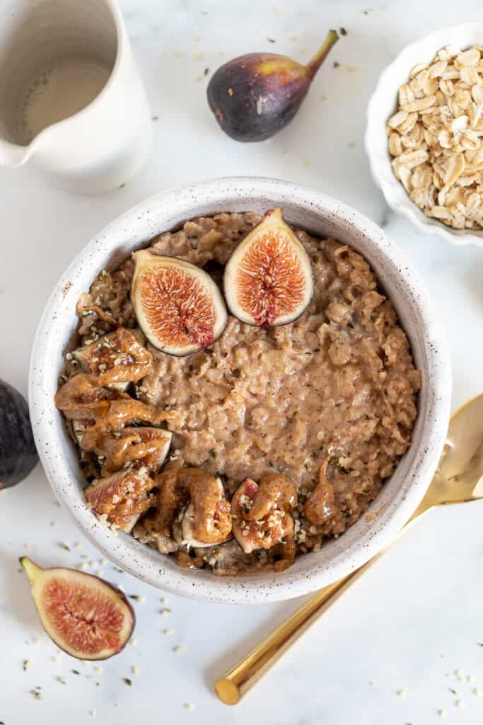 Fig & Almond Butter Oatmeal {Vegan & GF} - Simply Quinoa
