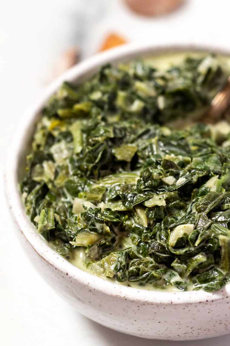 Vegan Creamed Spinach Recipe {Quick & Easy} - Simply Quinoa