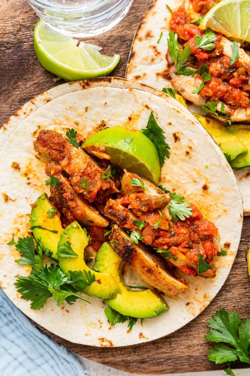 Juicy Blackened Chicken Tacos | Simply Quinoa