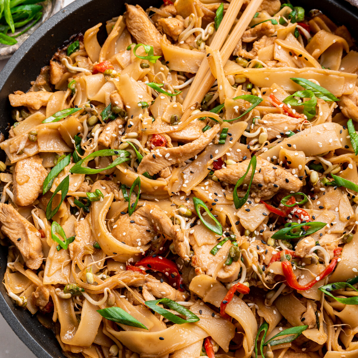 Chicken Chow Fun | Simply Quinoa