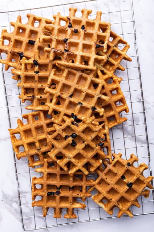Blueberry Waffles | Simply Quinoa