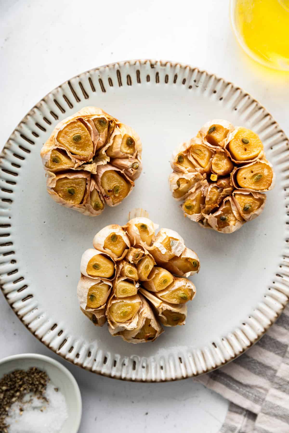 Oven Roasted Garlic | Simply Quinoa